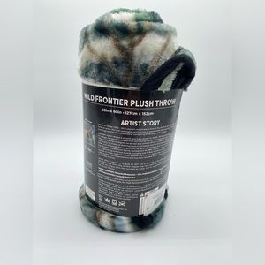 wild frontier | Bedding | Wild Frontier 5 X 60 Plush Wolf Throw | Poshmark